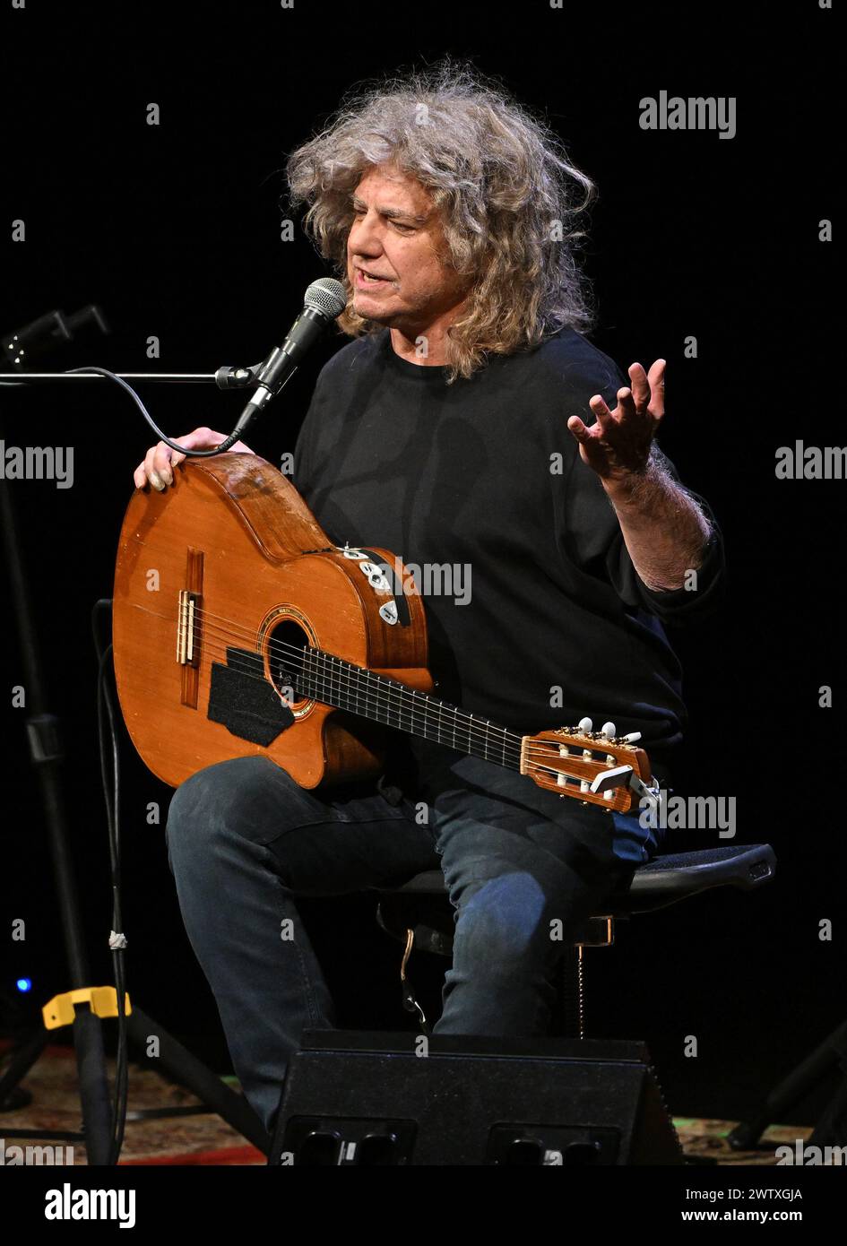 Fort Lauderdale, FL, USA. 19th Mar, 2024. Pat Metheny performs during ...