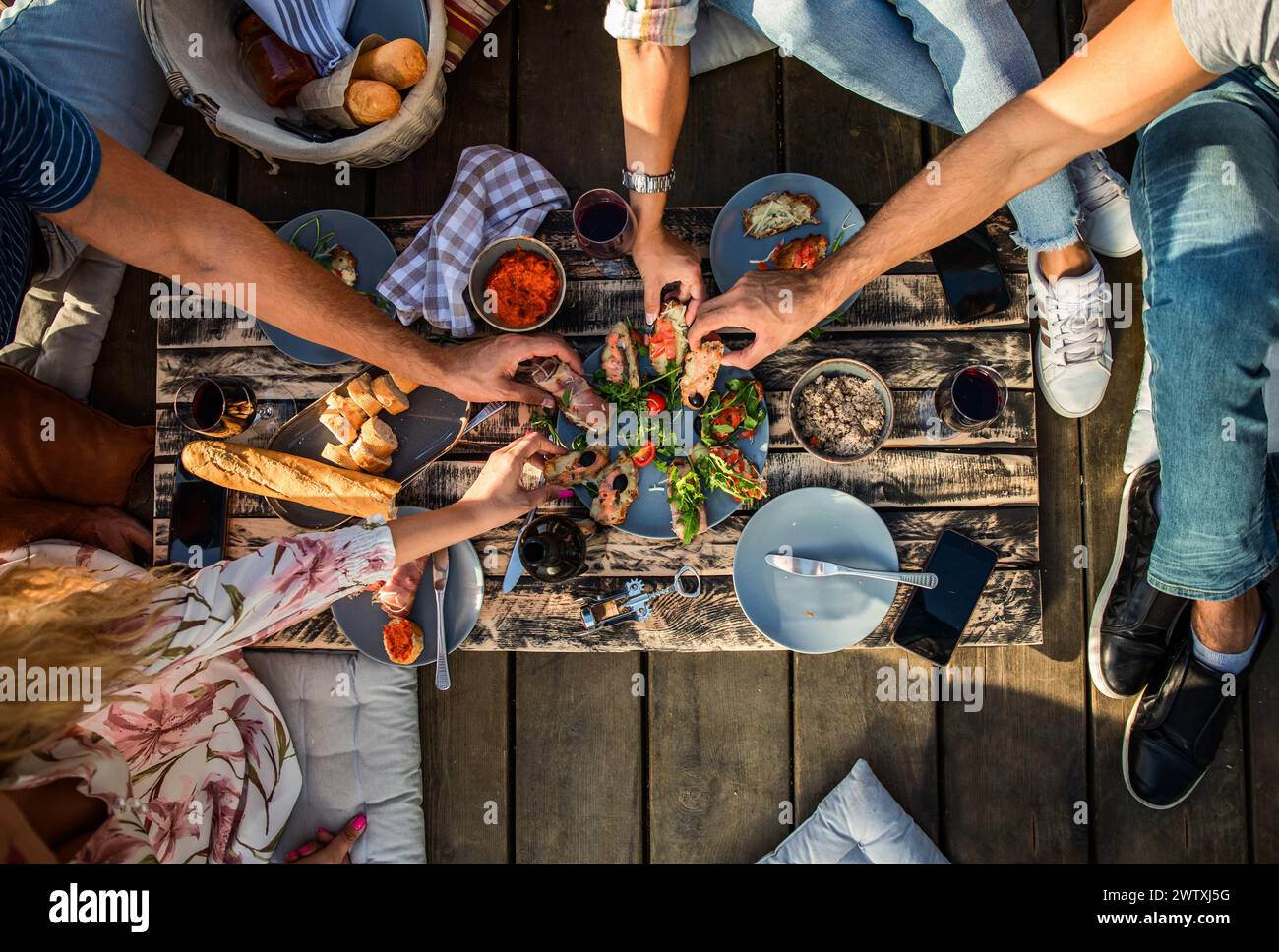 Hands eating drinking hi-res stock photography and images - Alamy