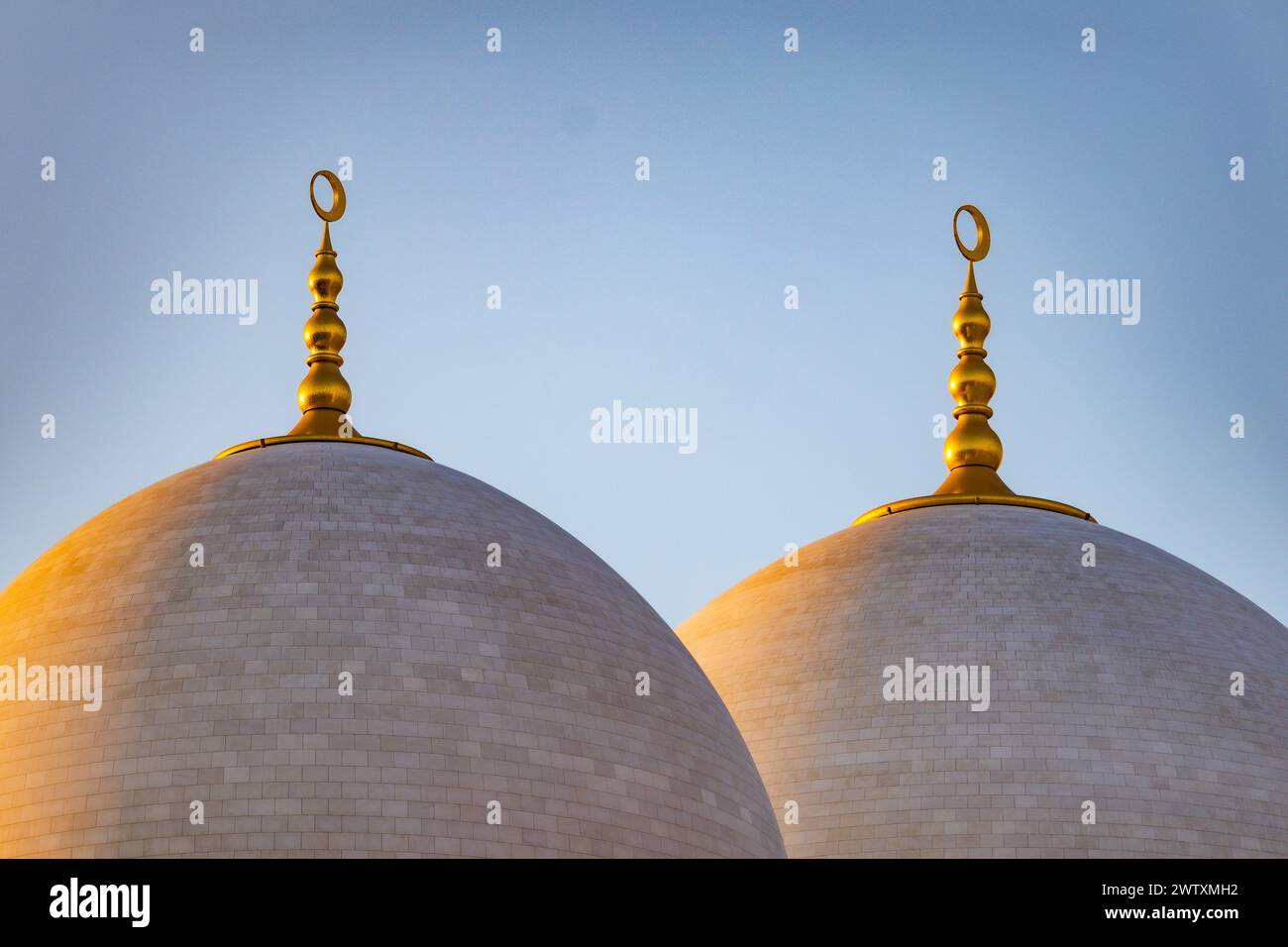Shapes of Sheikh Zayed Grand Mosque Stock Photo - Alamy