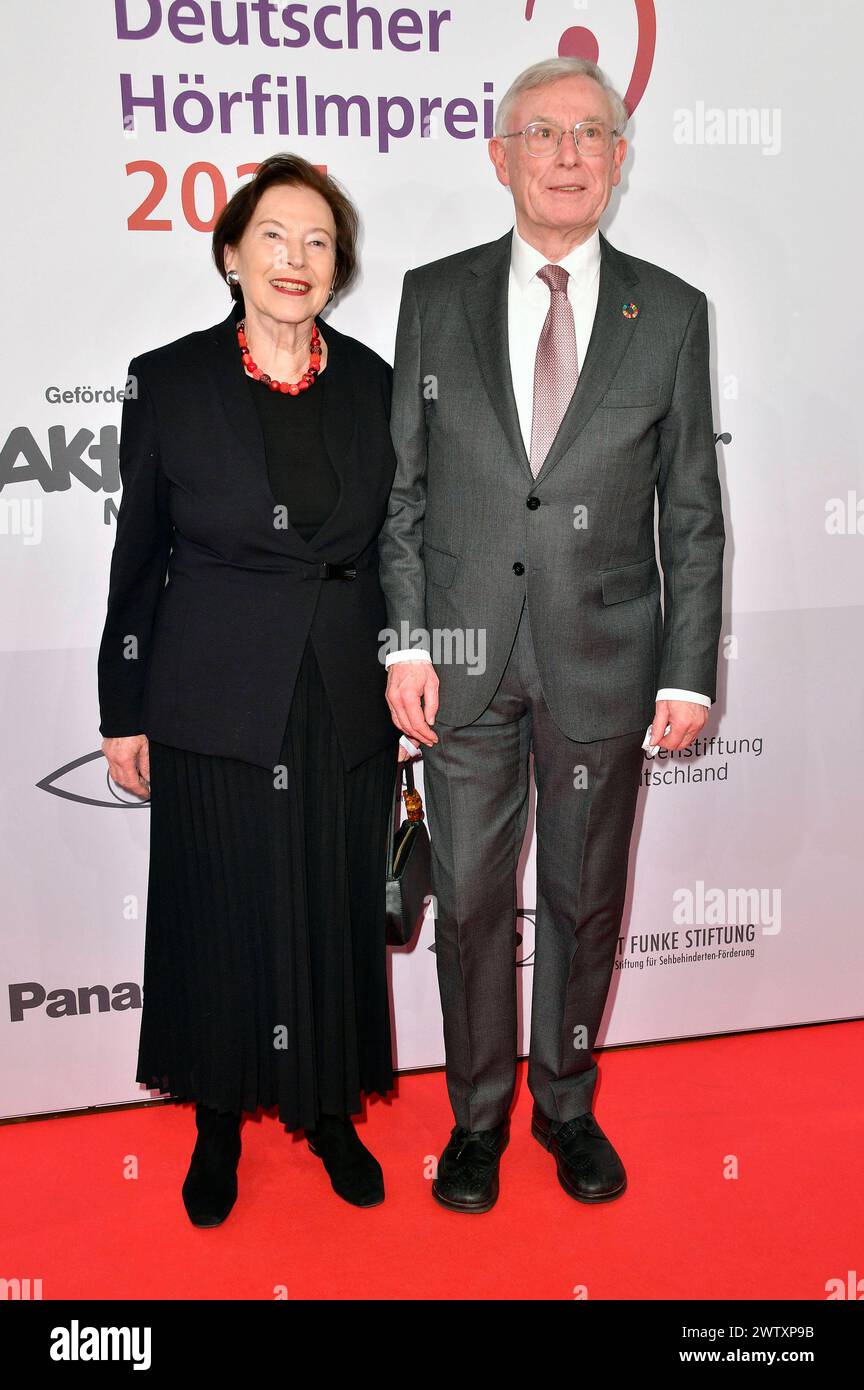 Horst Köhler mit Ehefrau Eva Luise Köhler bei der Verleihung des 22 ...