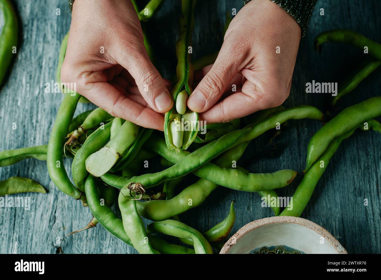 Broad beans man hi-res stock photography and images - Alamy