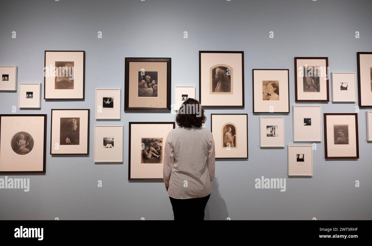Francesca woodman and julia margaret cameron hi-res stock photography ...