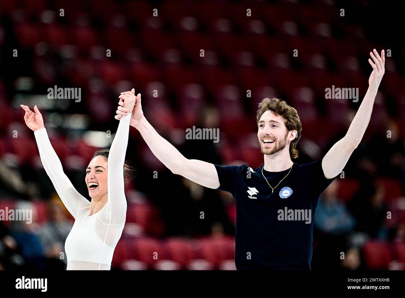 Pairs figure skating practice hi-res stock photography and images - Alamy