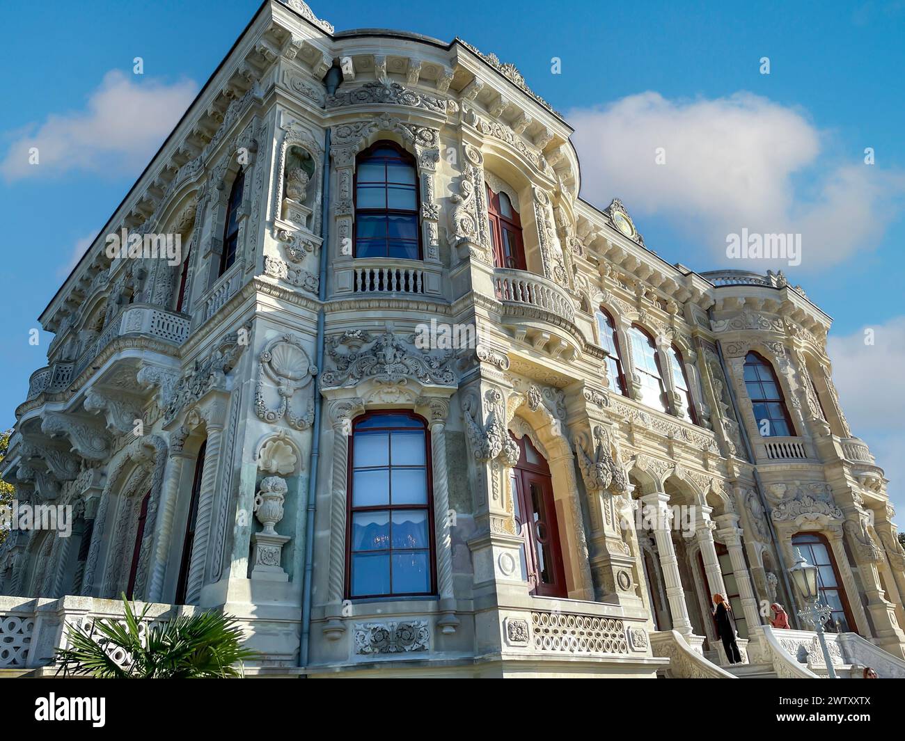Kucuksu Pavilion, Kucuksu Kasri, Bosphorus, Istanbul, Turkiye. Ottoman ...