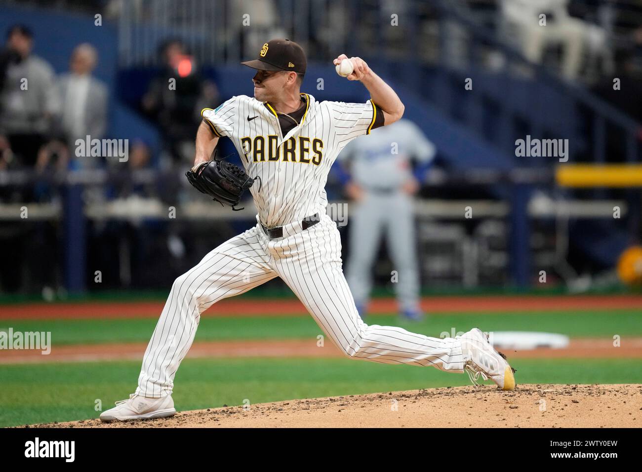 San Diego Padres relief pitcher Tom Cosgrove throws to the plate during ...