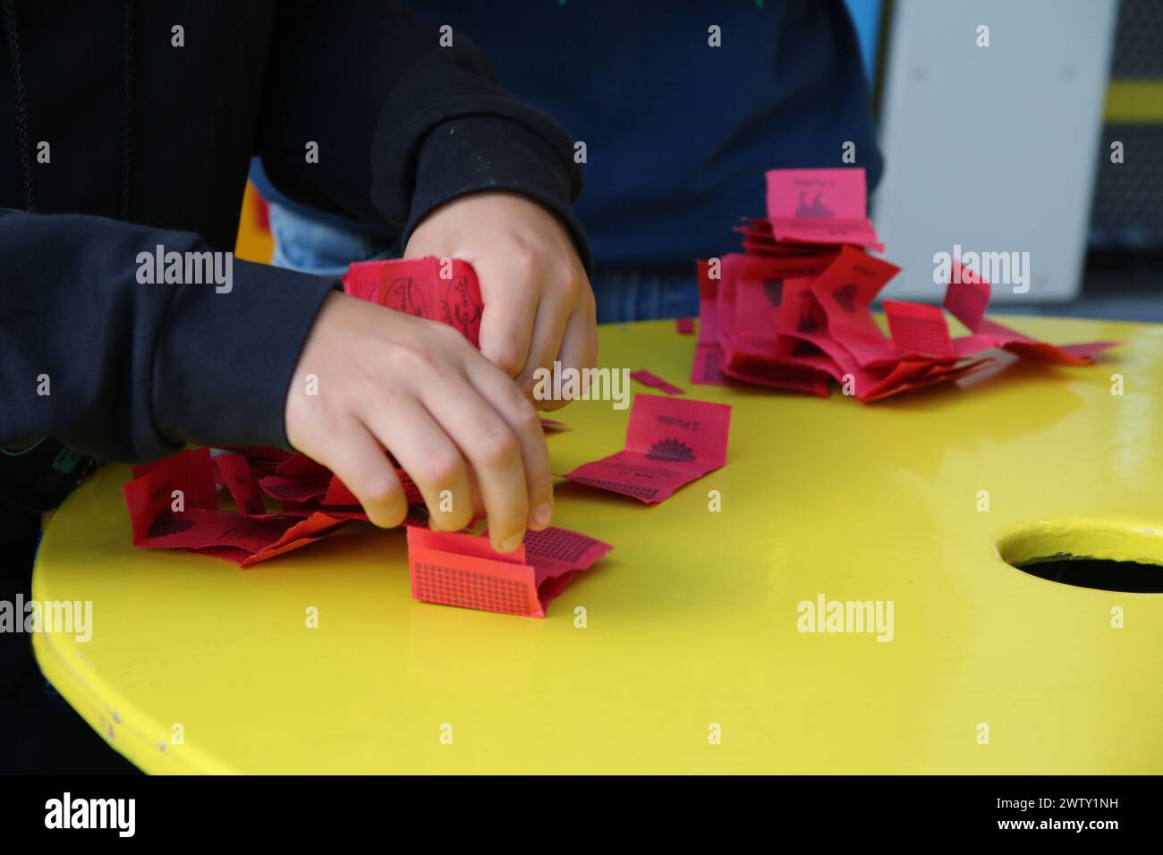 Lottery booth hi-res stock photography and images - Alamy