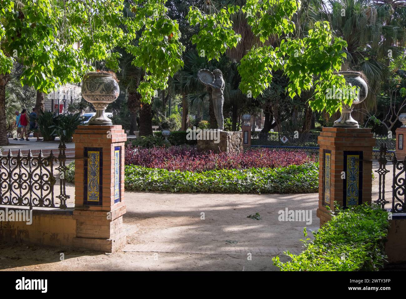 Gardens in Malaga park and sculpture, Andalusia, Spain Stock Photo - Alamy