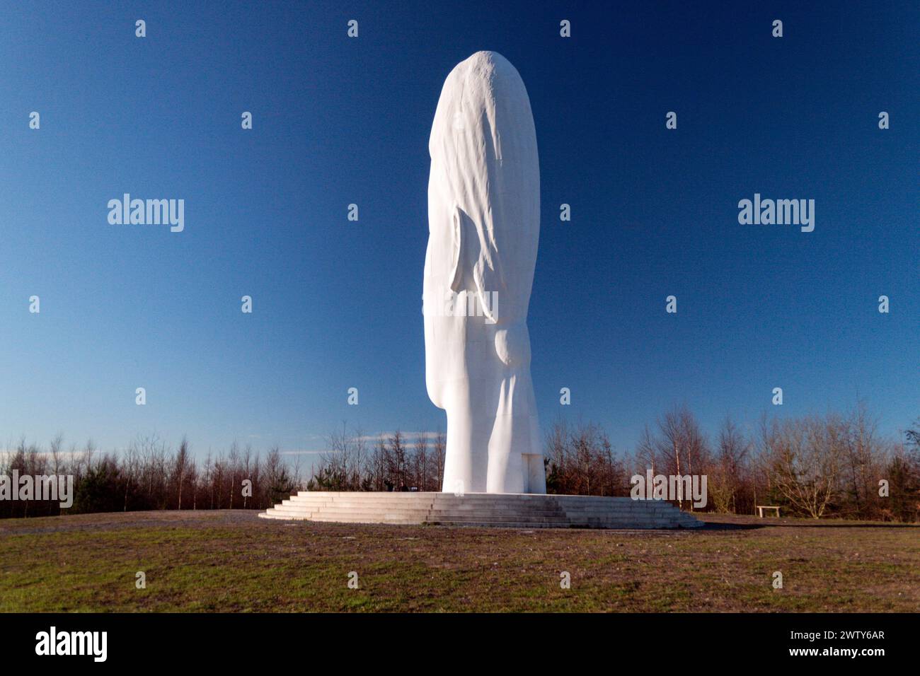 St helens sculpture hi-res stock photography and images - Alamy