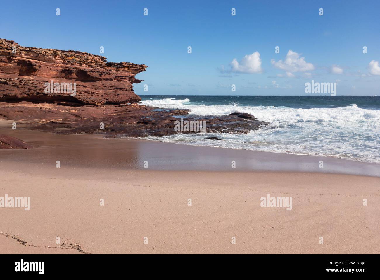 Red sand beach in Pot Alley in Kalbarri National Park in Western ...