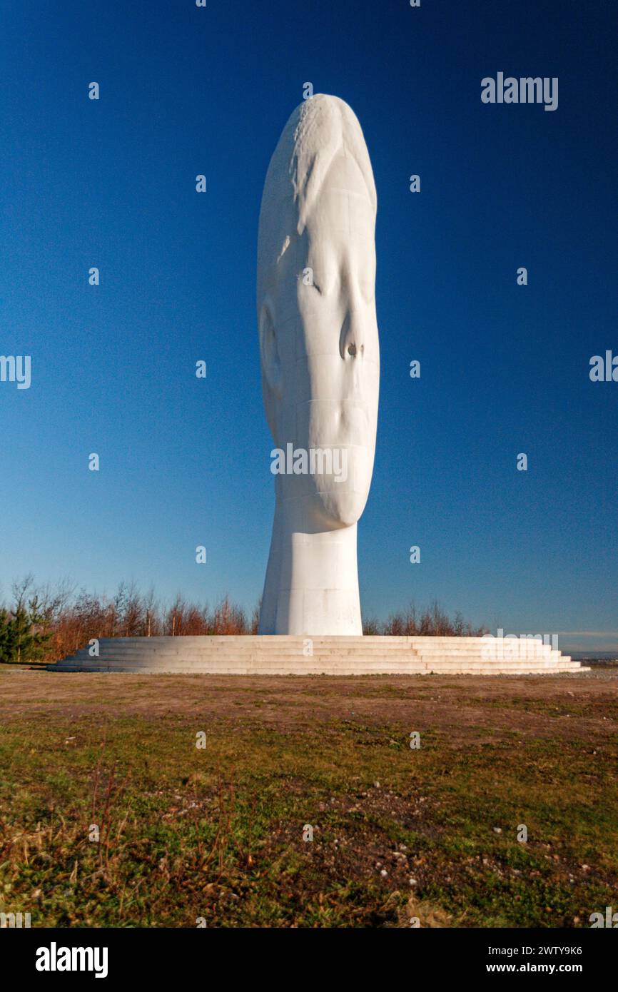 St helens sculpture hi-res stock photography and images - Alamy