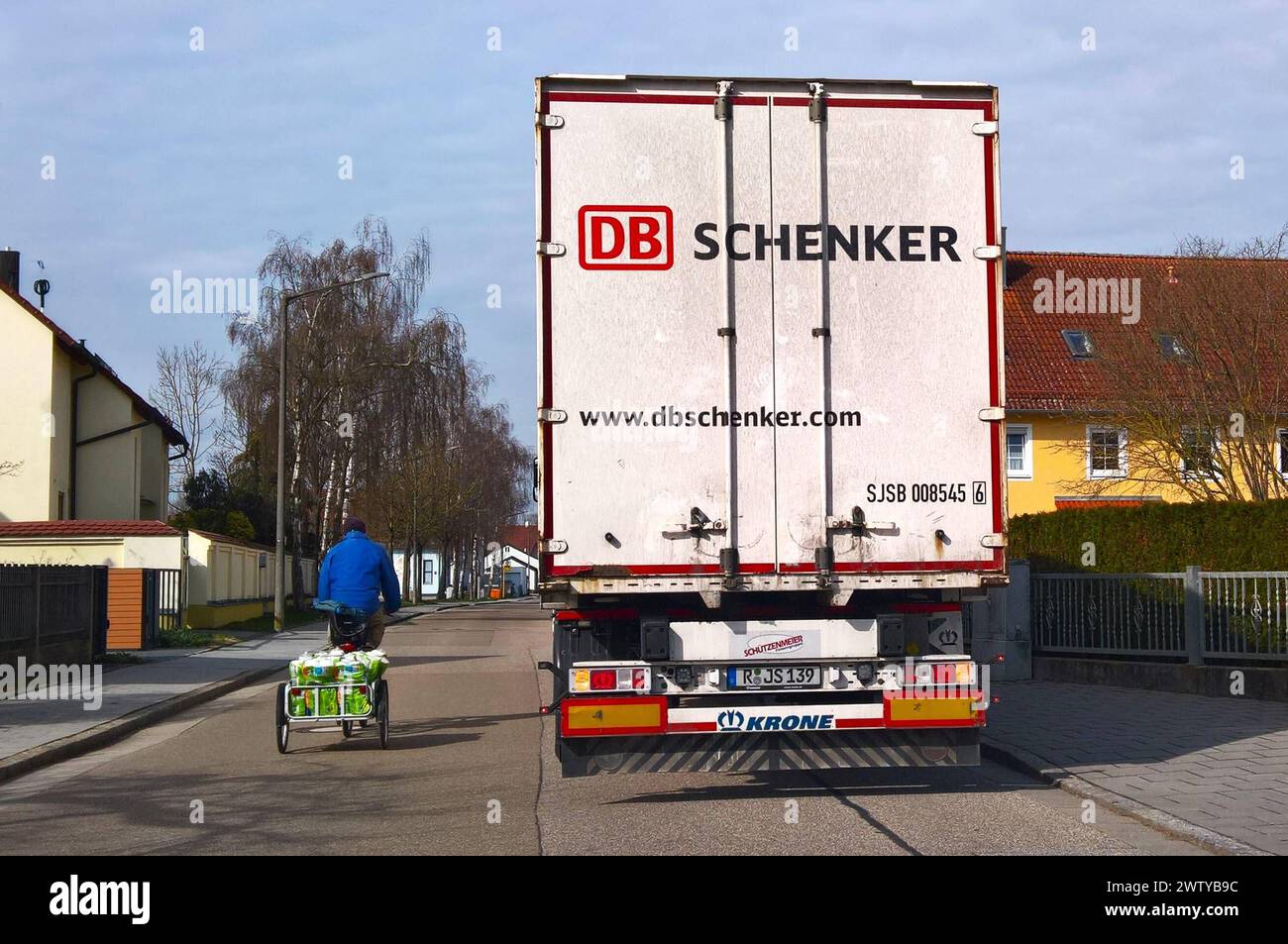 Db schenker brand hi-res stock photography and images - Alamy