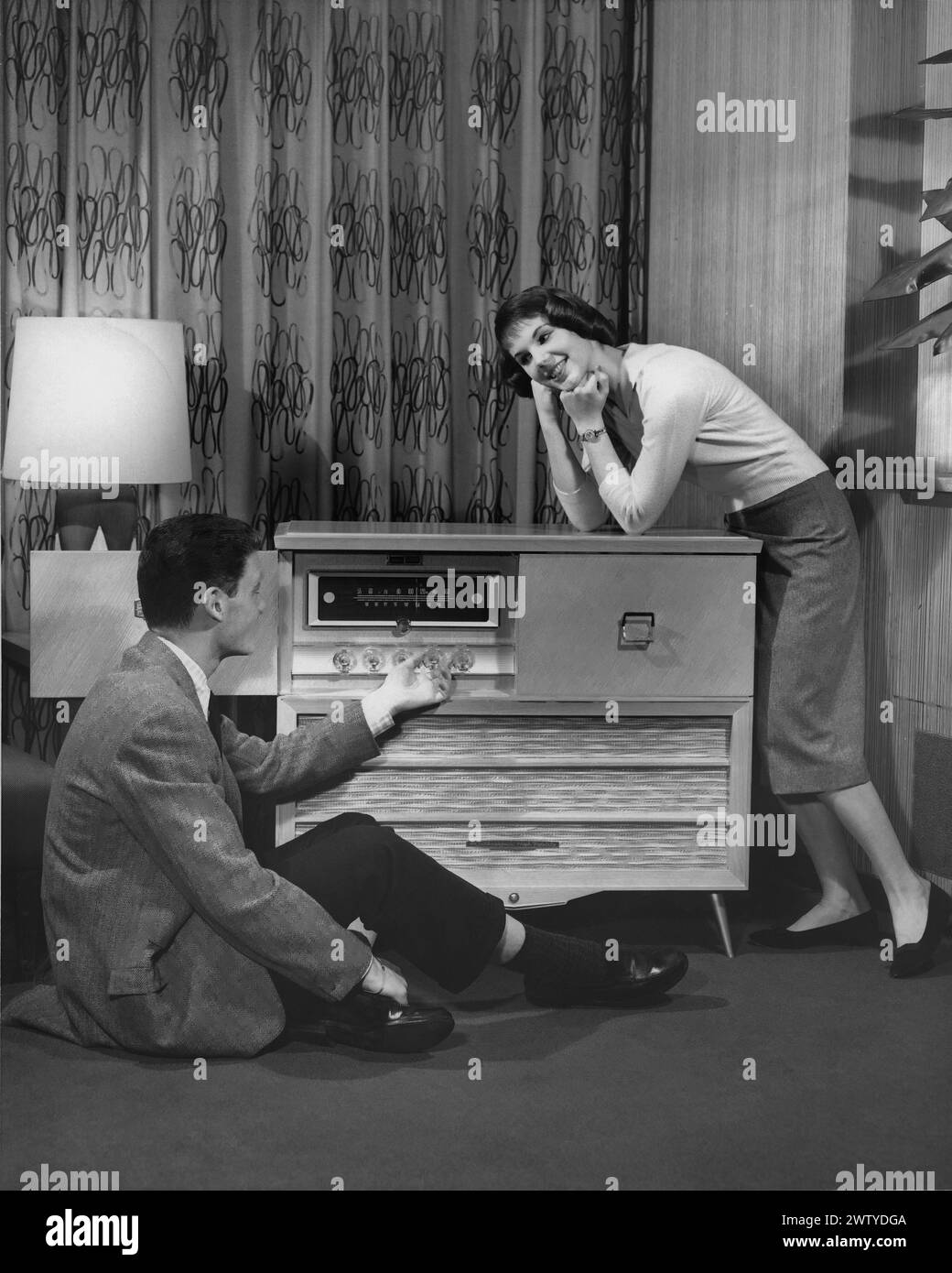 Teen girl in retro Black and White Stock Photos & Images - Alamy