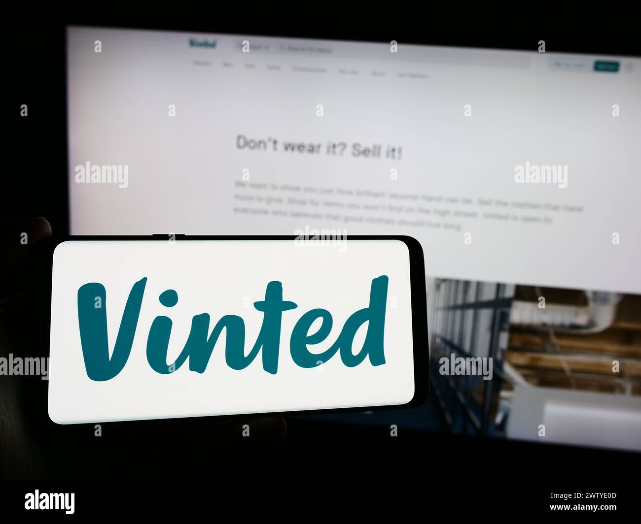 Vinted logo hi-res stock photography and images - Alamy