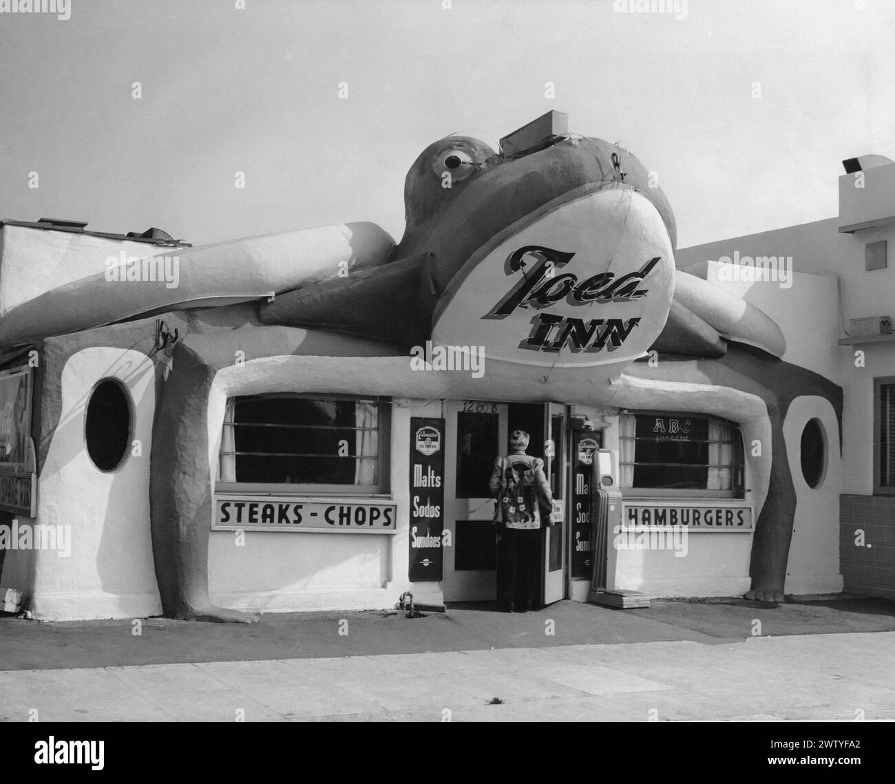 Toad inn hi-res stock photography and images - Alamy