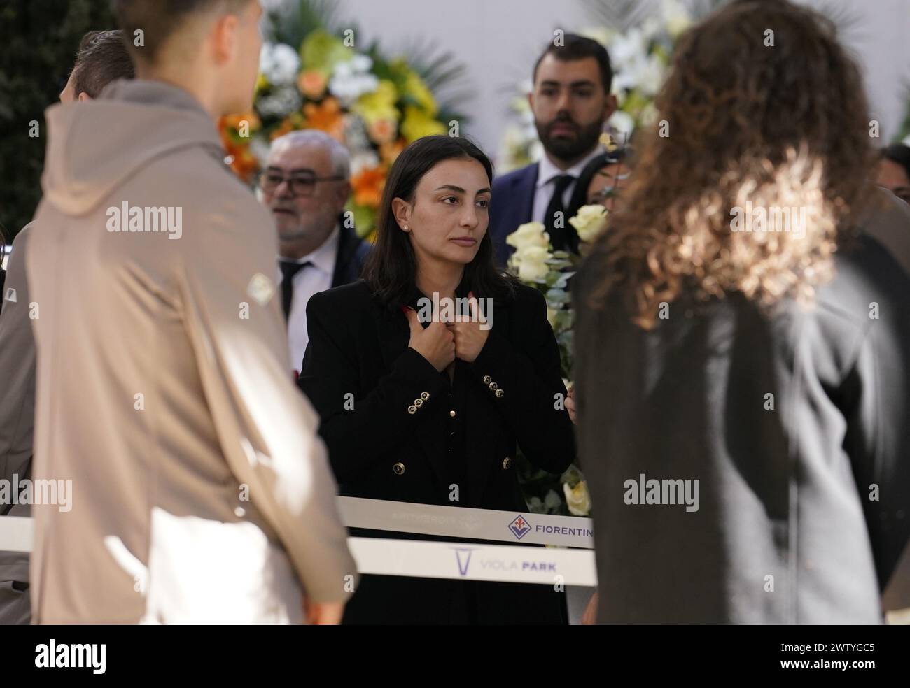 La figlia di Joe Barone Gabriella durante la visita dei giocatori della ...