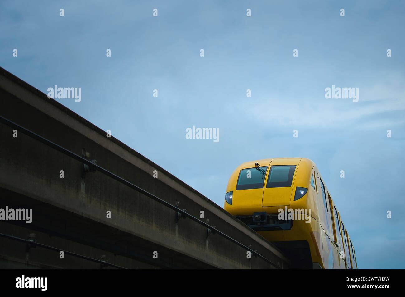 Overhead monorail hi-res stock photography and images - Alamy