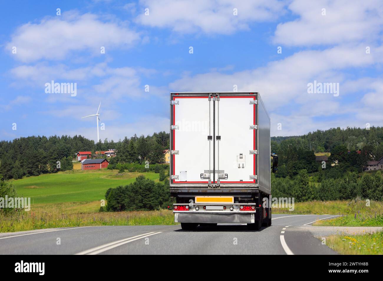 Semi truck rear view hi-res stock photography and images - Alamy