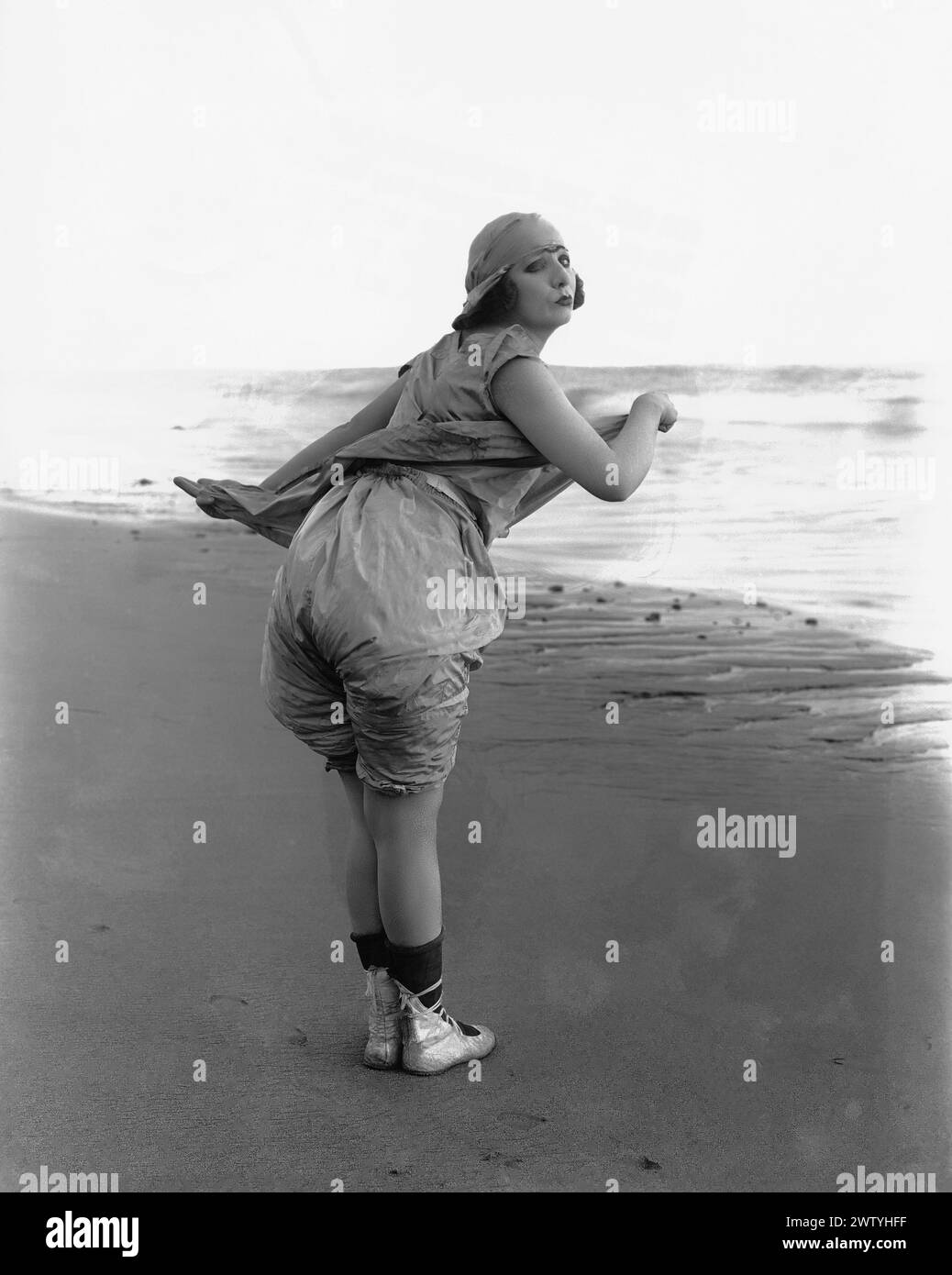 Bathing beauties hi-res stock photography and images - Alamy