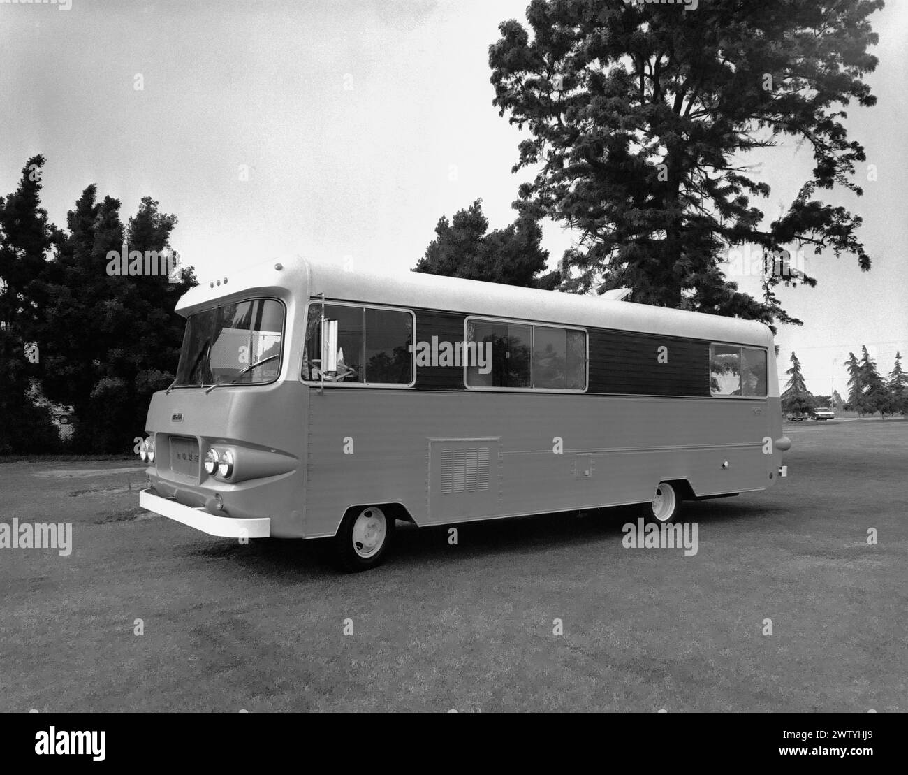 Large motorhome parked on the side of the road Stock Photo - Alamy