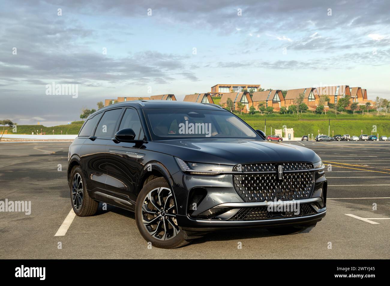 Nautilus suv hi-res stock photography and images - Alamy