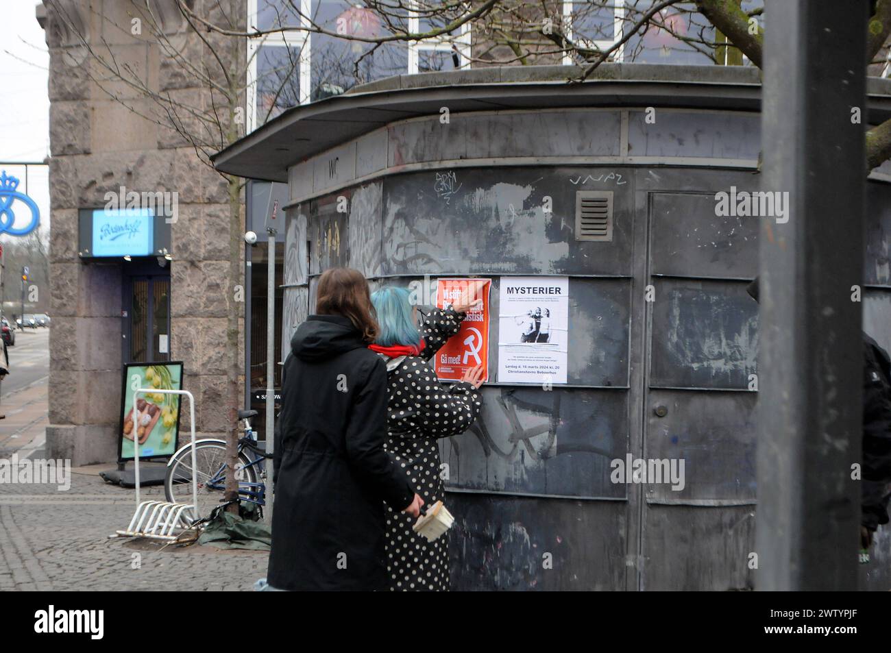 New communist party hi-res stock photography and images - Alamy