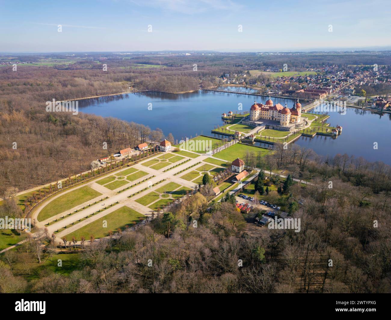 Barockschloss Moritzburg Das Schloss Moritzburg liegt in der ...