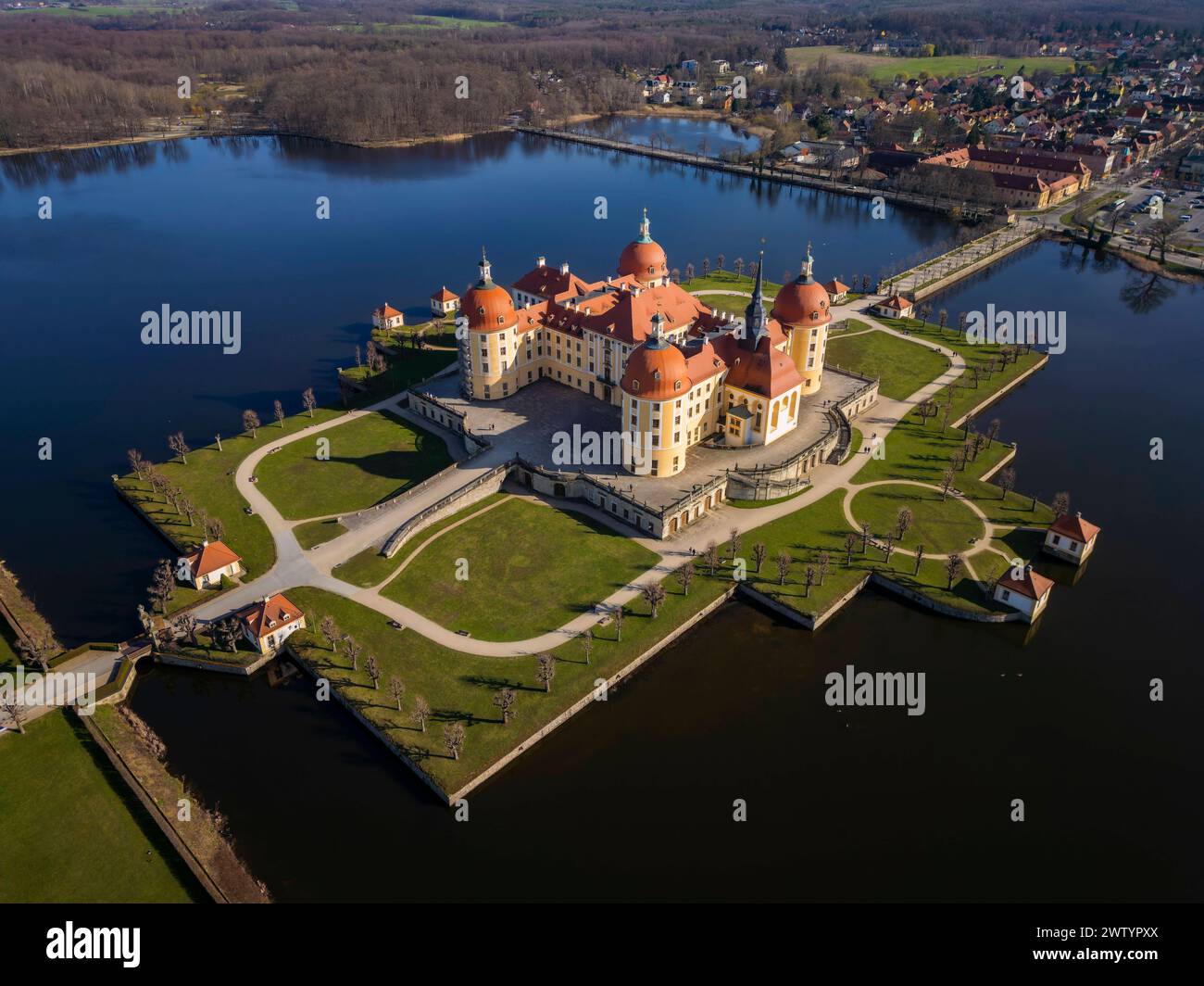 Barockschloss Moritzburg Das Schloss Moritzburg liegt in der gleichnamigen Gemeinde Moritzburg ...