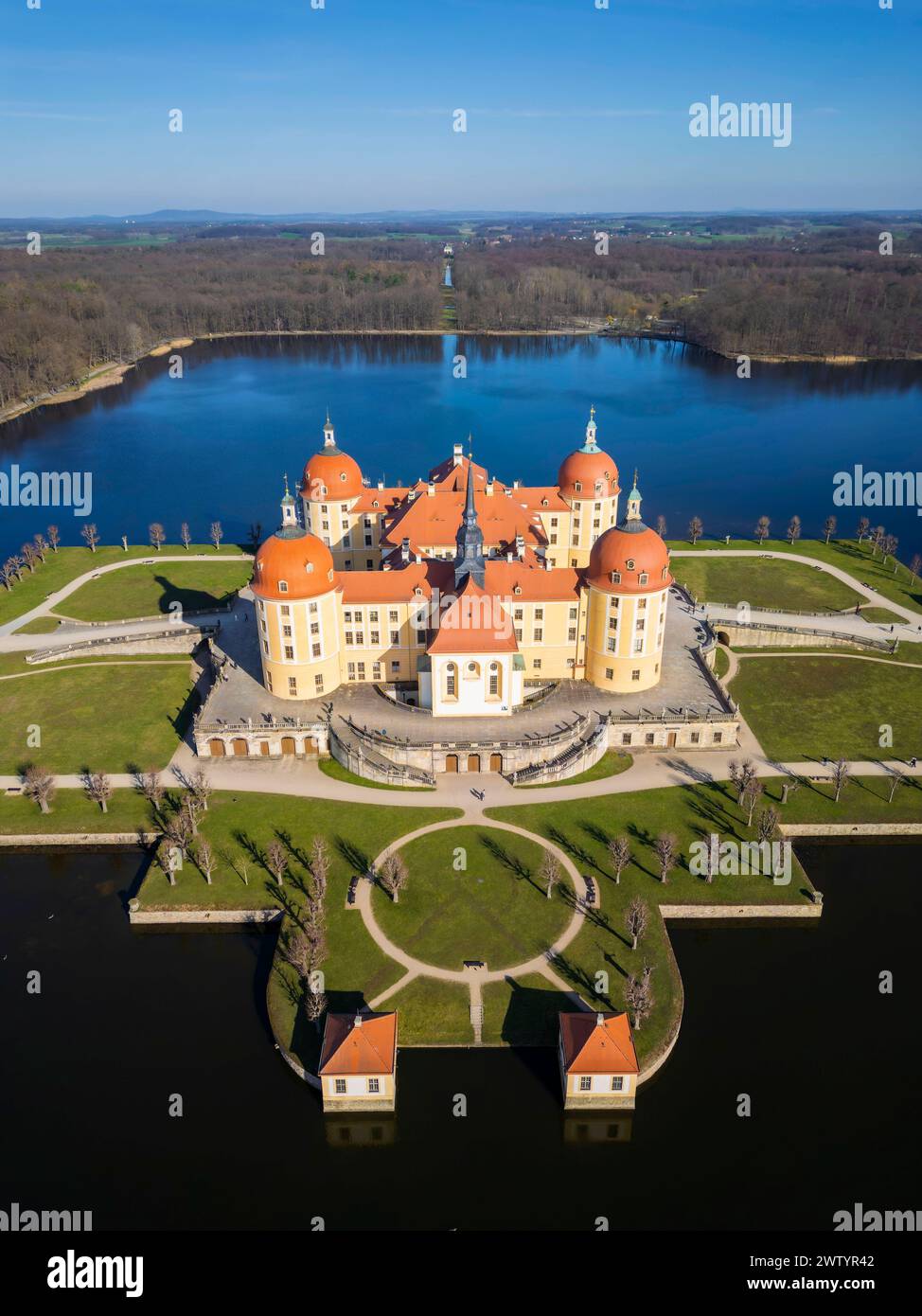 Barockschloss Moritzburg Das Schloss Moritzburg liegt in der ...