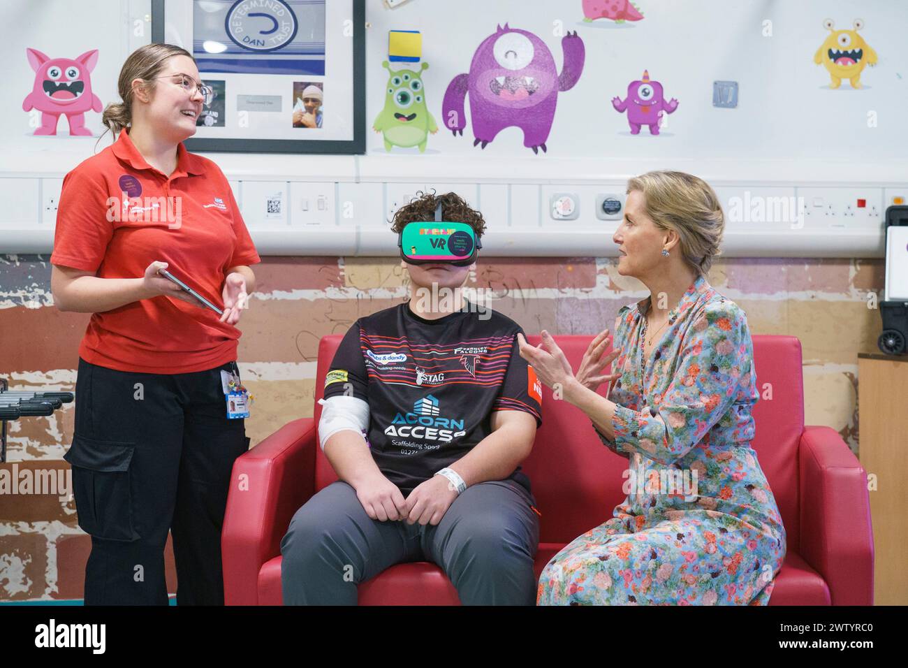 The Duchess of Edinburgh meets patient Brayden McGibbon, 13, and VR ...