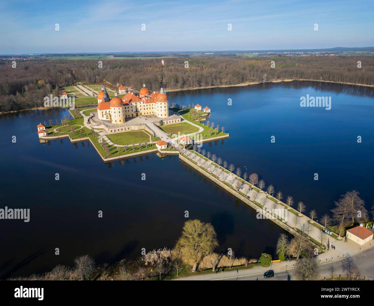 Barockschloss Moritzburg Das Schloss Moritzburg liegt in der gleichnamigen Gemeinde Moritzburg ...
