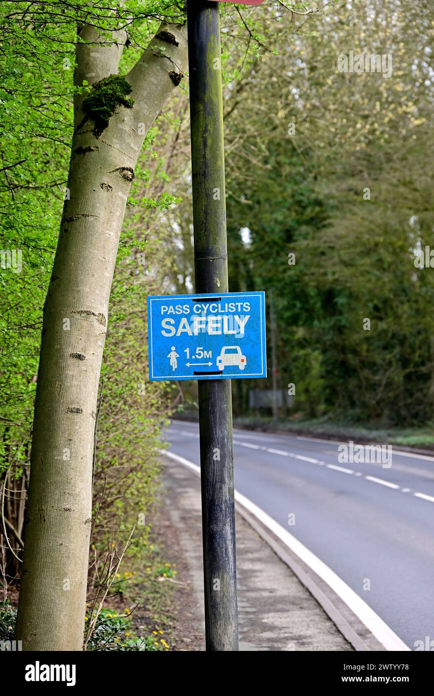 Around The UK - Signage advising of Highway Code requirements for ...