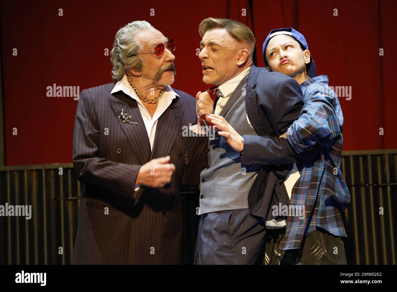 ACHTSAM MORDEN mit Dieter Hallervorden, Mario Ramos, Ines Nieri, am 20. ...