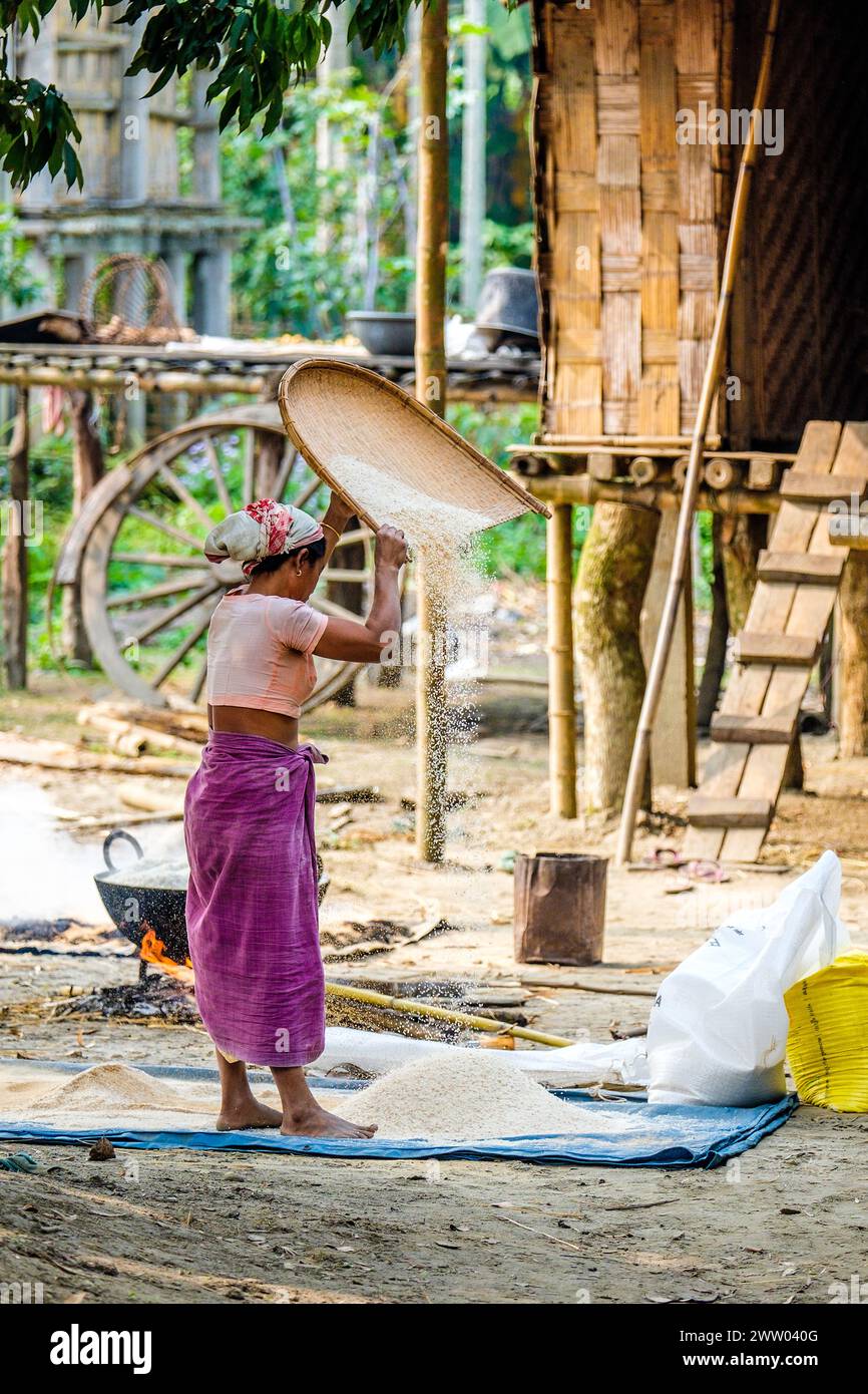 Traditional winnowing hi-res stock photography and images - Alamy