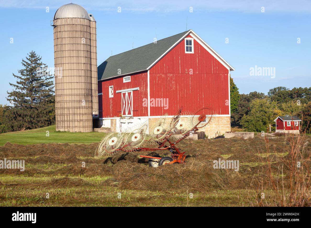Hay rake barn hi-res stock photography and images - Alamy