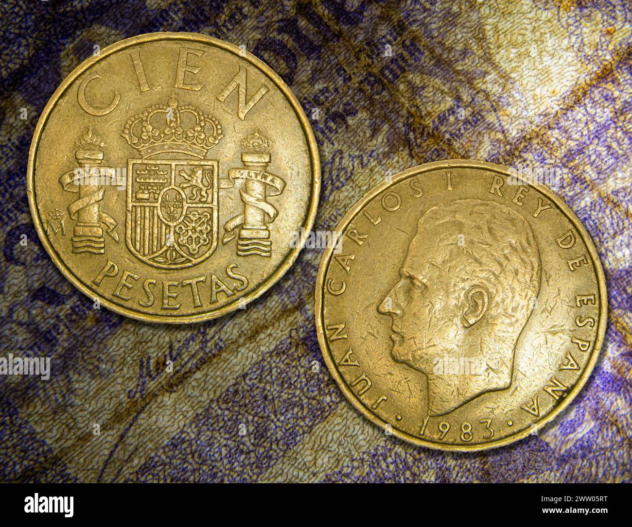 Gold coin treasure king hi-res stock photography and images - Alamy