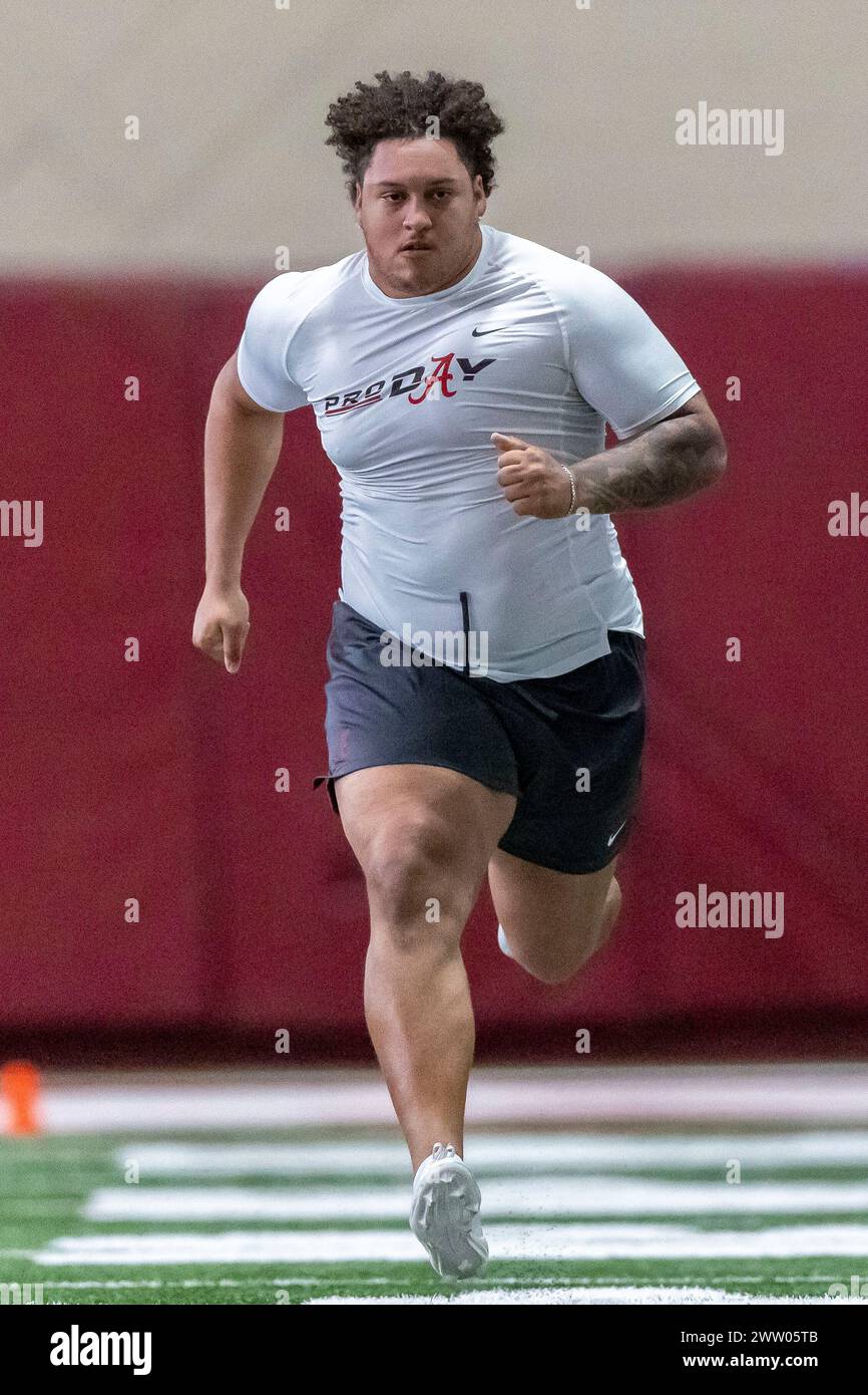 Former Alabama offensive lineman Darrian Dalcourt runs the 40-yard dash ...