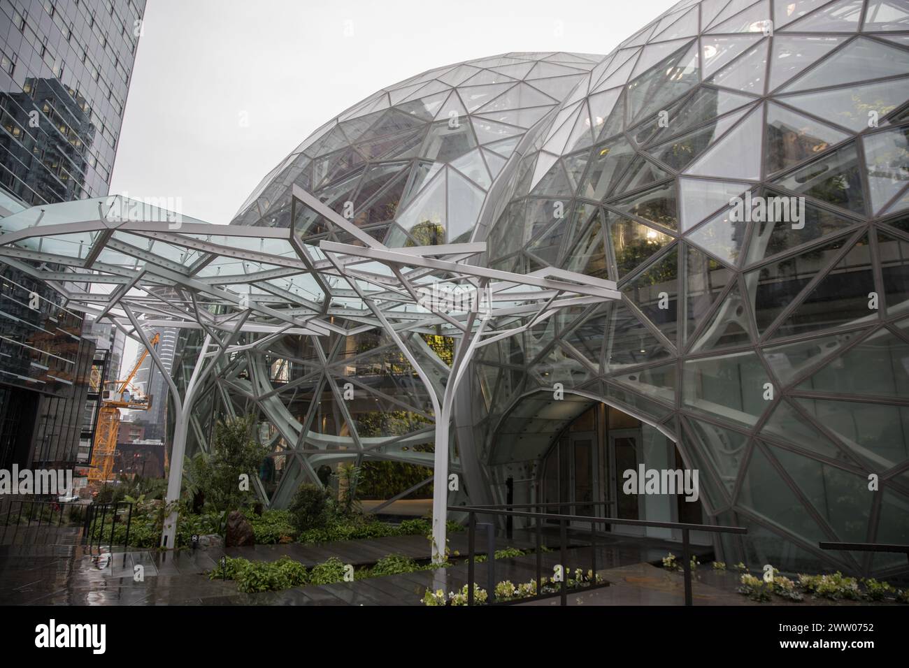 The spheres seattle interior hi-res stock photography and images - Alamy