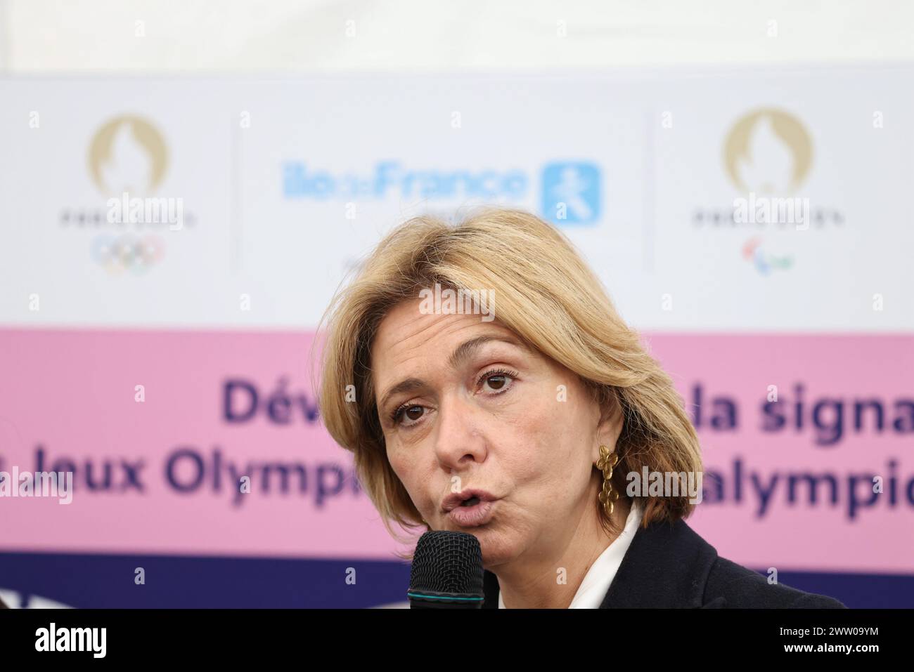 Valerie mars hi-res stock photography and images - Alamy