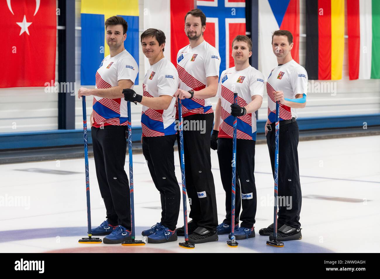 World mens curling championships hi-res stock photography and images ...