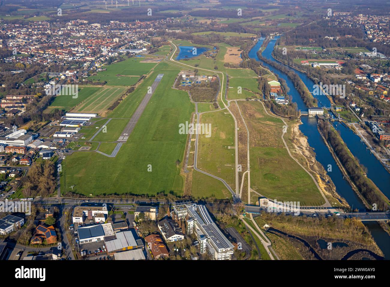 Luftbild, Flugplatz Hamm Lippewiesen, Flugzeuge und Hallen mit ...