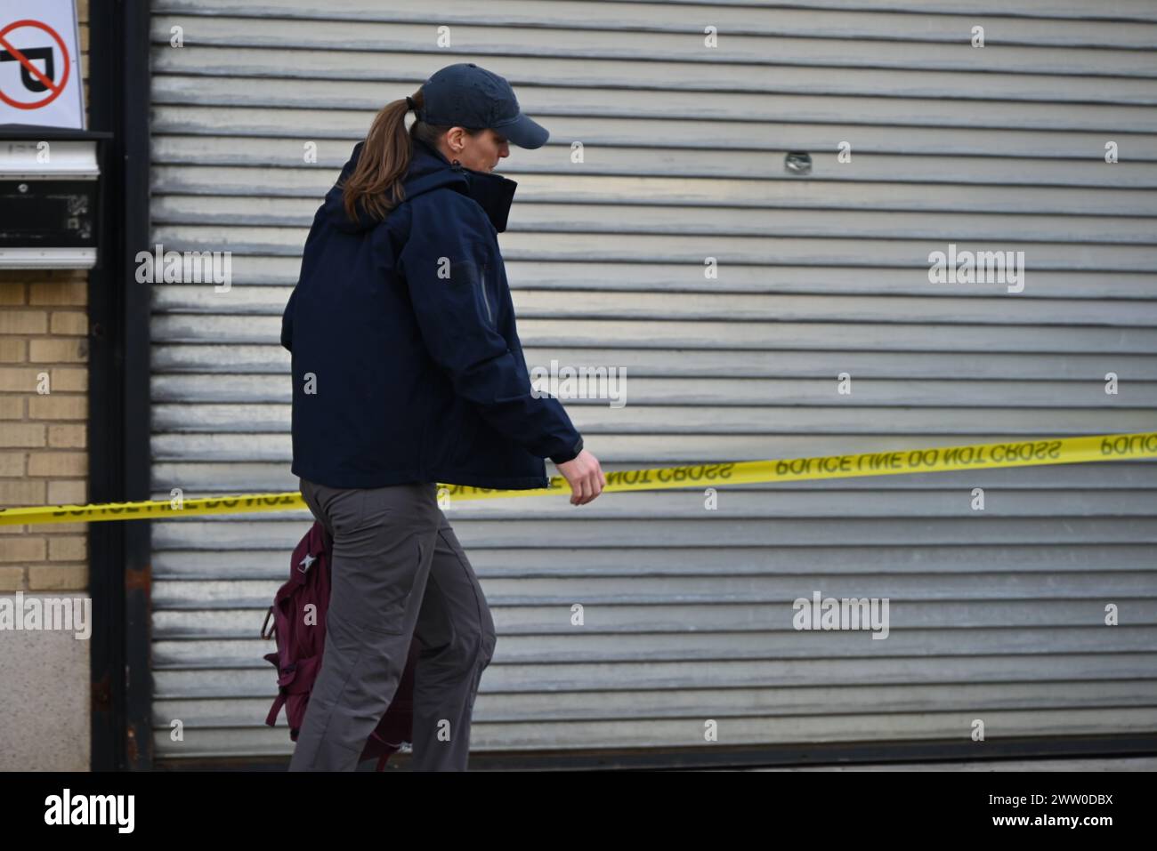 FBI agents from the FBI New York Evidence Response Team arrive at the scene to collect evidence ...