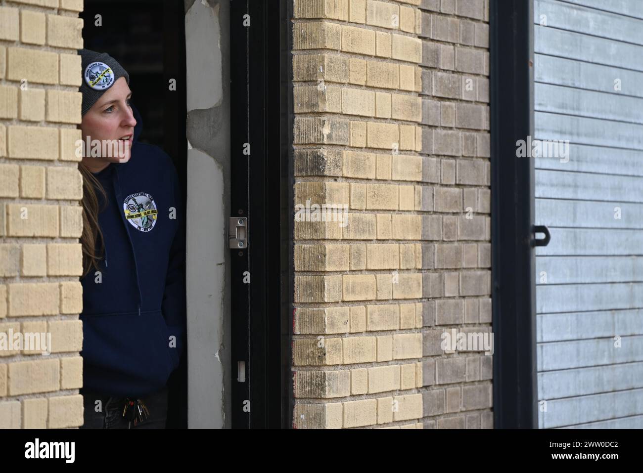 FBI agents from the FBI New York Evidence Response Team arrive at the scene to collect evidence ...