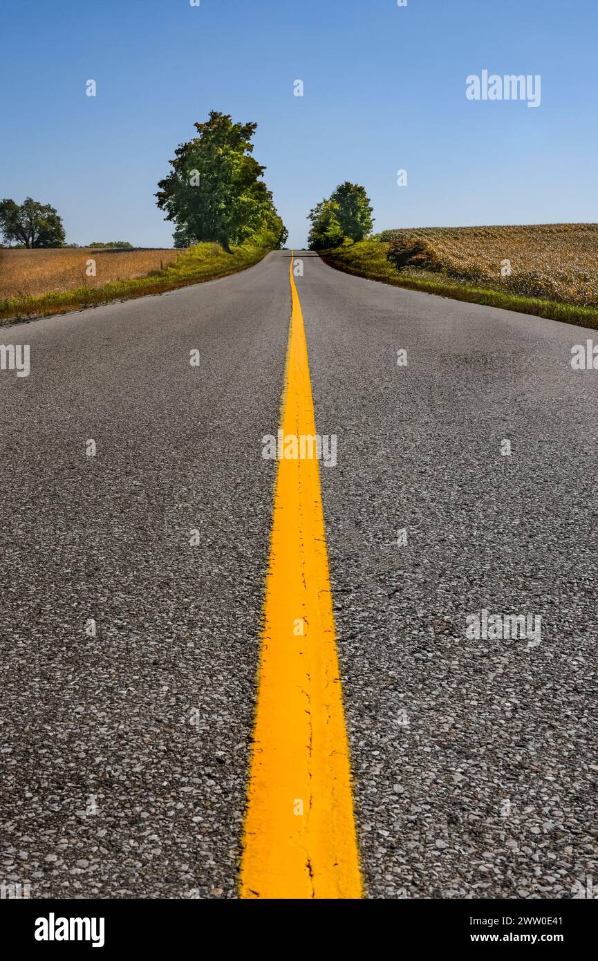 Infinite road hi-res stock photography and images - Alamy