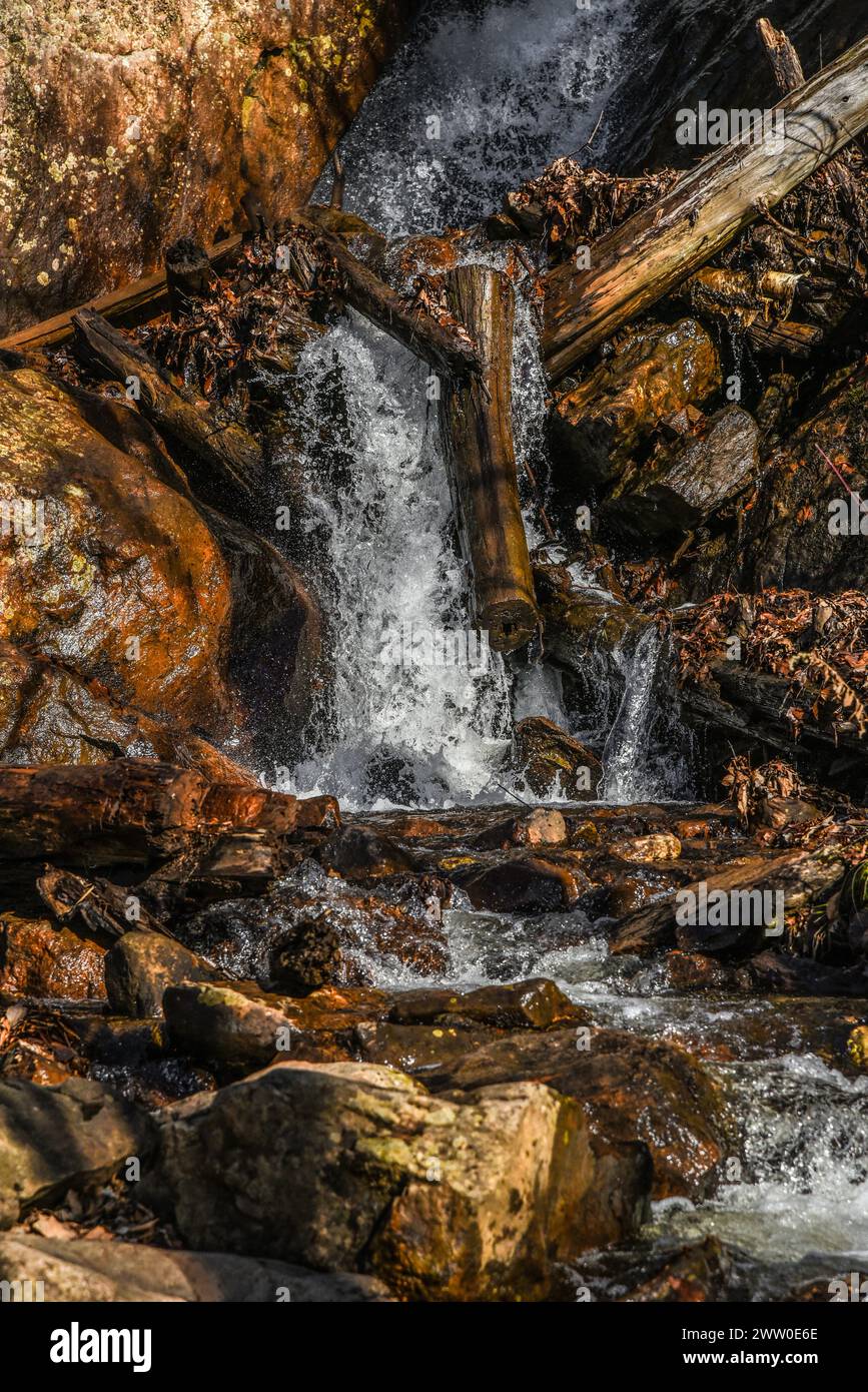 Little water fall hi-res stock photography and images - Alamy