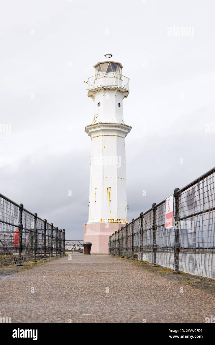 Newhaven, Scotland, UK - March 2024: The lighthouse at Newhaven harbour ...