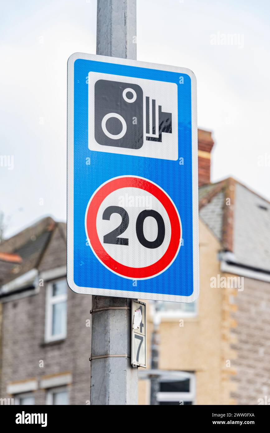 Wales, 20 MPH mandatory speed warning sign: Phillip Roberts Stock Photo ...