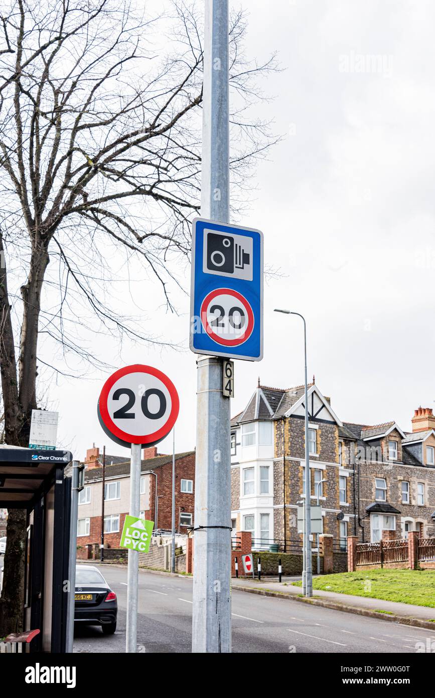Wales, 20 MPH mandatory speed warning sign: Phillip Roberts Stock Photo ...