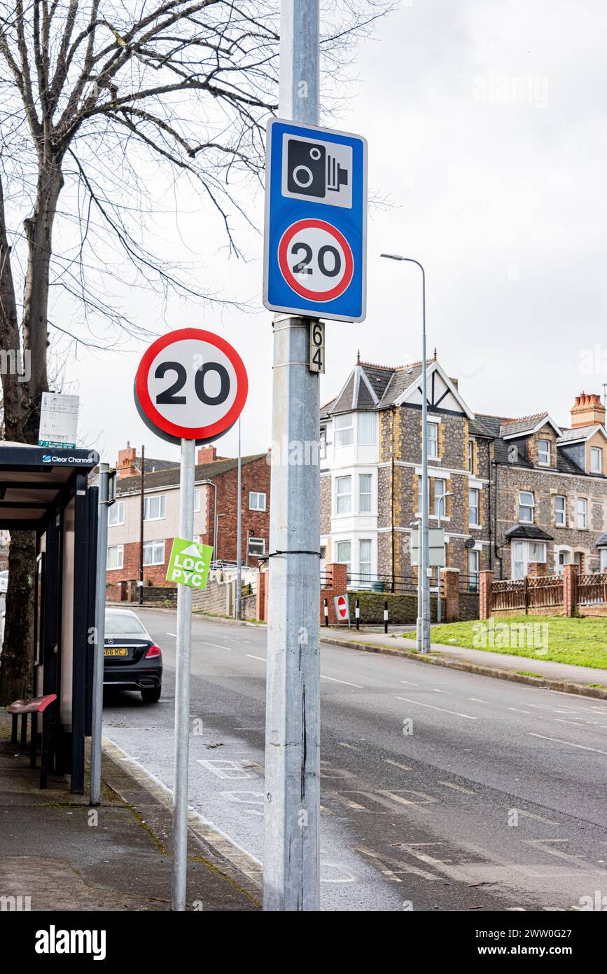 Wales, 20 MPH mandatory speed warning sign: Phillip Roberts Stock Photo ...