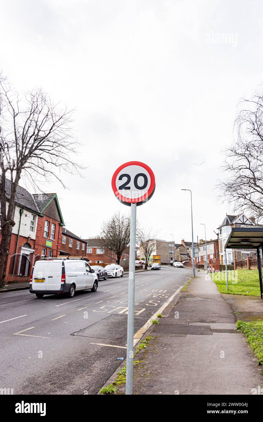 Wales, 20 MPH mandatory speed warning sign: Phillip Roberts Stock Photo ...