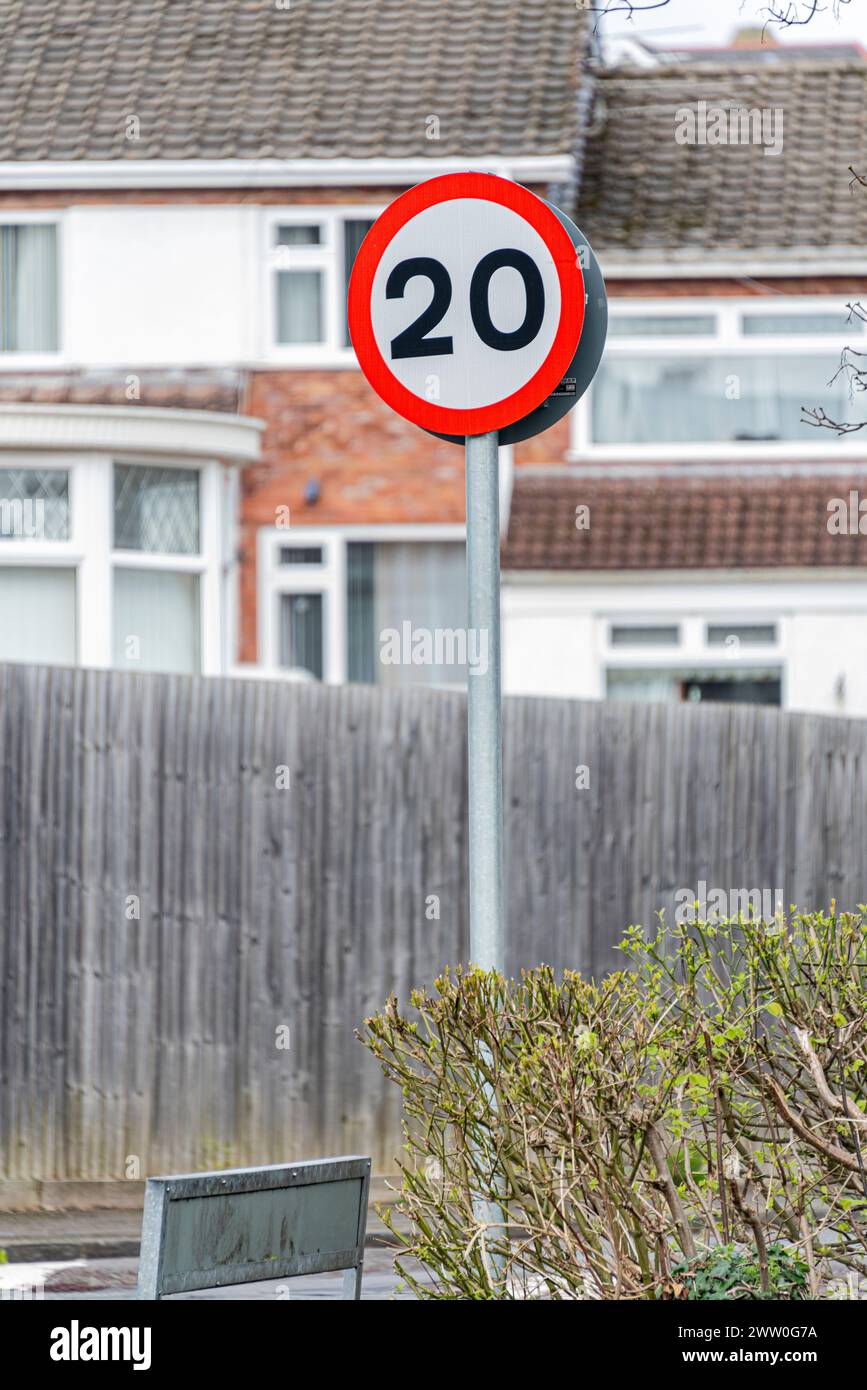 Wales, 20 MPH mandatory speed warning sign: Phillip Roberts Stock Photo ...